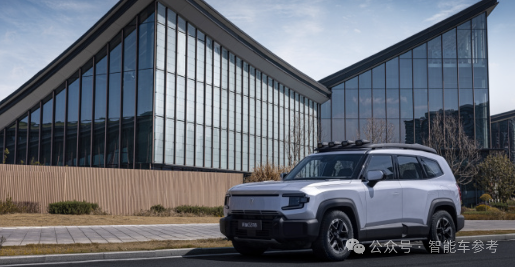 华为乾崑智驾上车长安深蓝S07！看点：出海对决特斯拉FSD | 量子位