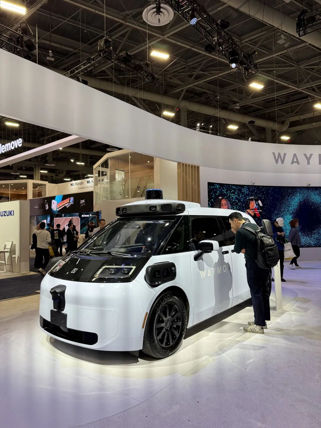 最美CTO携保定神车亮相，中国智能车扎堆拉斯维加斯 | CES 2025 | 量子位